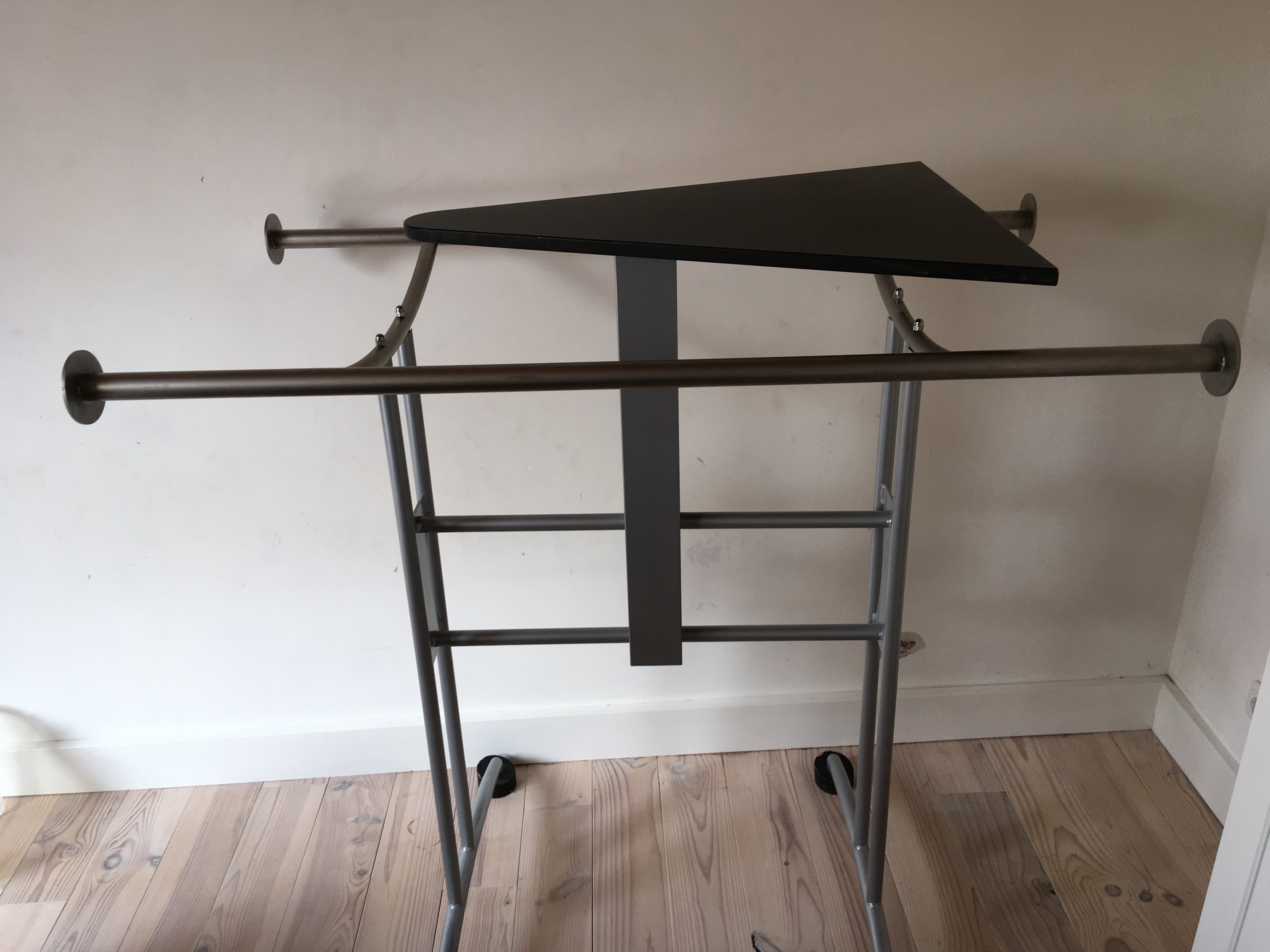 STEVIG KLEDING REK in Brummen - Huis en Inrichting, Slaapkamer | Gratis ...