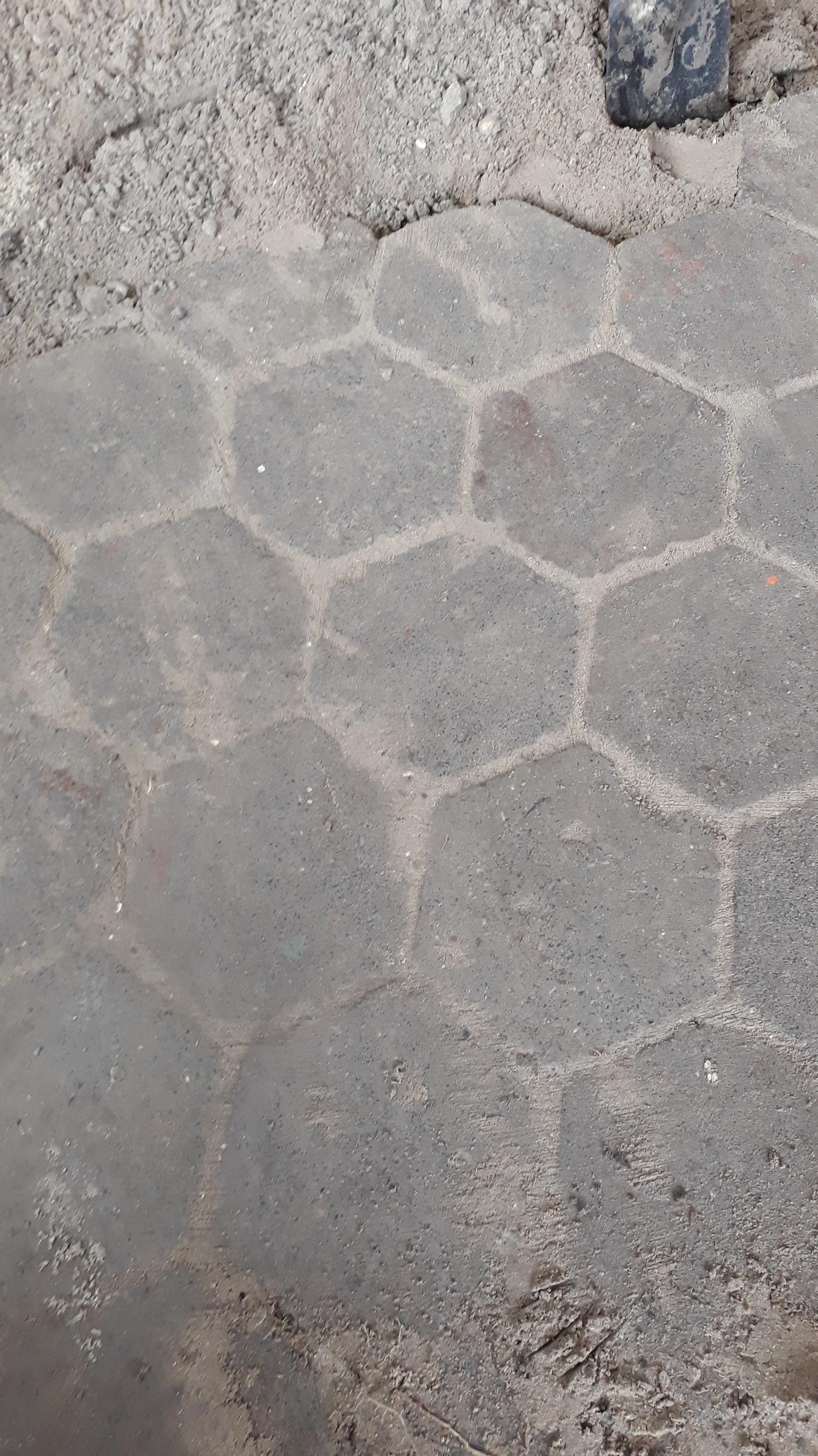 STOEPTEGELS, 2 SOORTEN in Amsterdam - Tuin en Terras, Tegels en ...