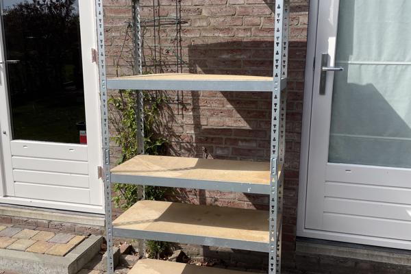 KAST VOOR IN DE BERGING OF OP ZOLDER 42CM X 92CM. HOOG 180CM in Rhoon ...