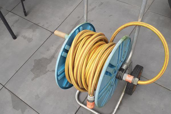 GARDENA SLANGENHASPEL MET KOPPELINGEN EN 20 METER SLANG.. in Dordrecht ...