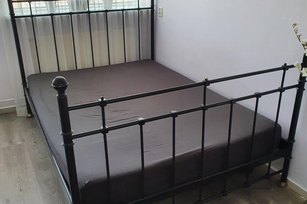 ZWART METALEN SPIJLENBED in Bleiswijk - Huis en Inrichting, Slaapkamer ...