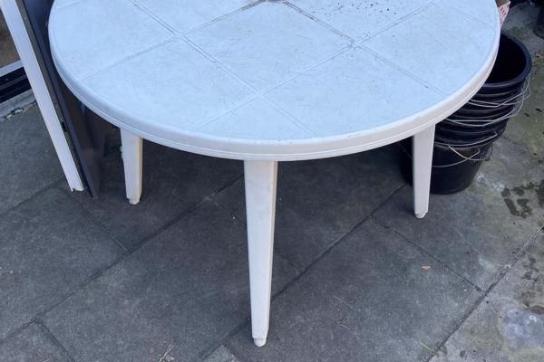 WITTE PLASTIC TUINTAFEL in Utrecht - Tuin en Terras, Huisjes en ...