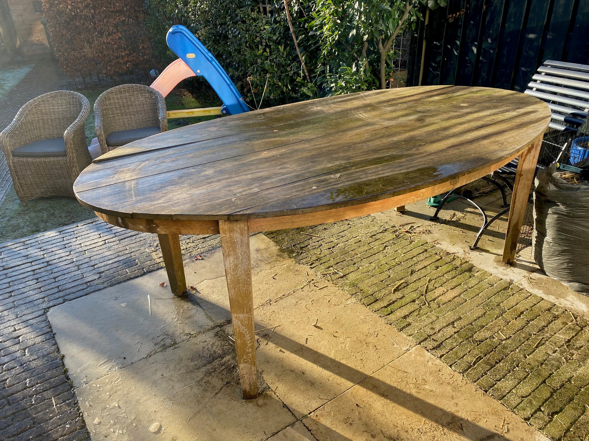 TUINTAFEL DINERTAFEL 6 PERSONEN TEAKHOUT OVAAL GEBRUIKT in Rotterdam ...