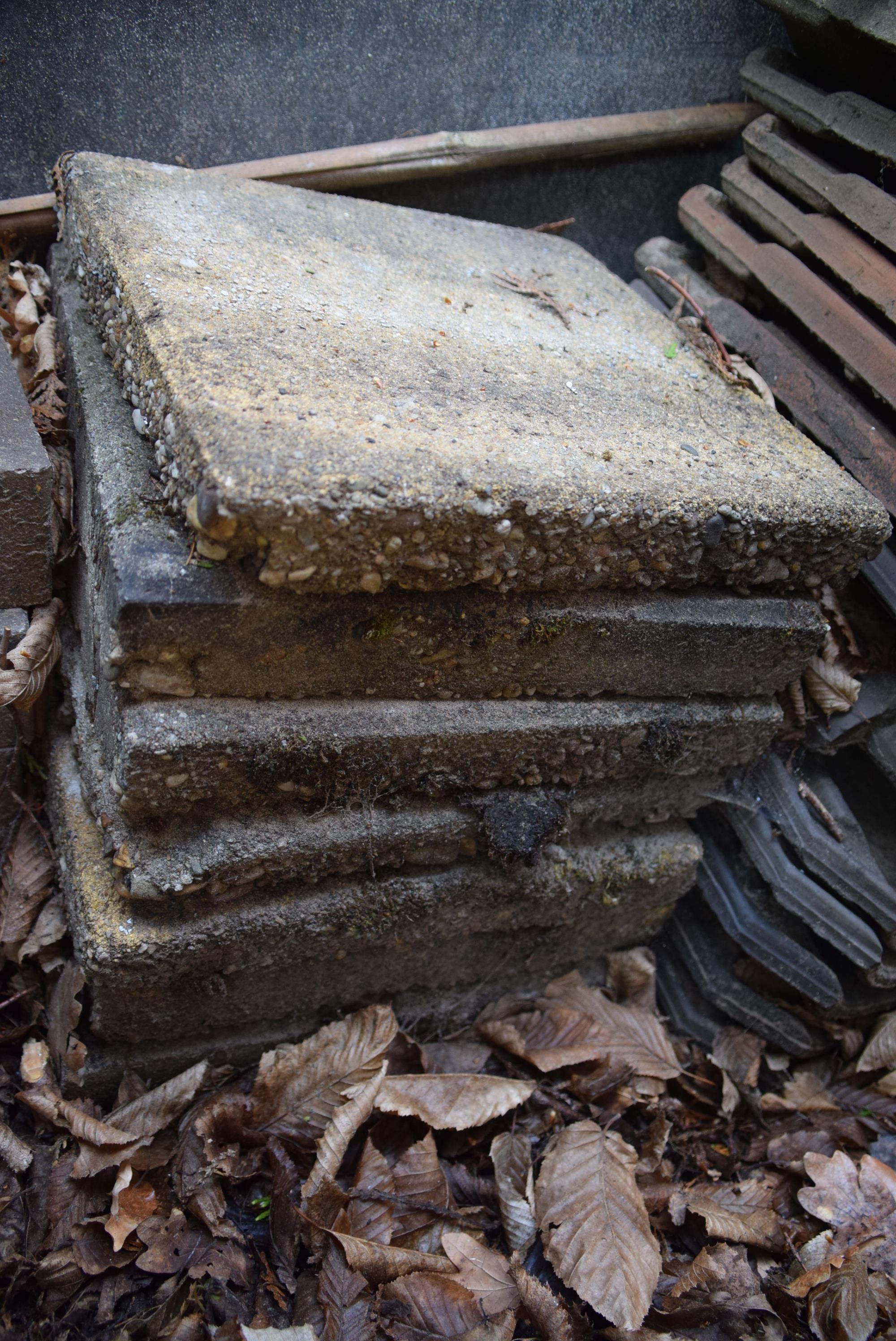 STOEPTEGELS CA 30X30X4 CM in Aarle-Rixtel - Tuin en Terras, Tegels en ...