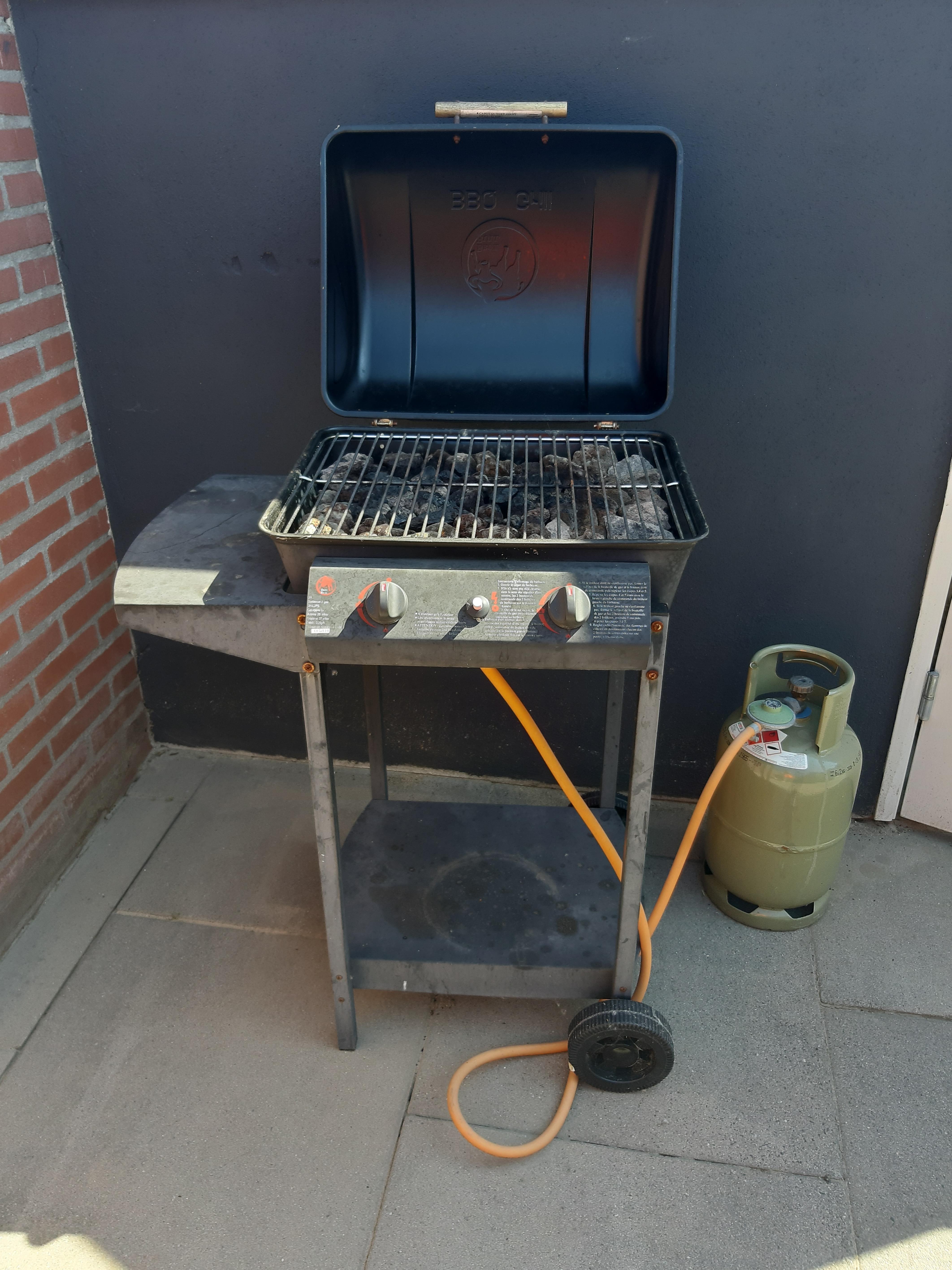 GAS BBQ MET GASFLES in Nijmegen - Overig, Diversen | Gratis af te halen