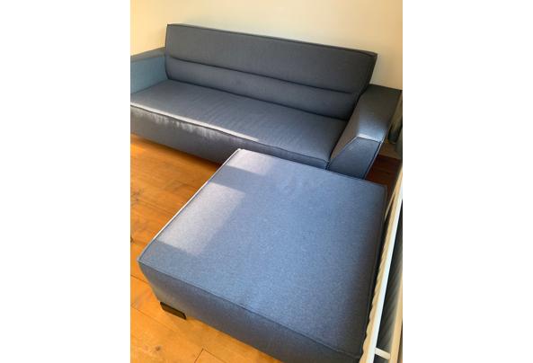 DONKERBLAUWE MOOIE BANK MET POEF/HOCKER/VOETENBANK in 's-Gravenhage ...