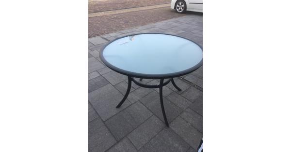 METALEN TUINTAFEL MET GLAZEN PLAAT in Capelle aan den IJssel - Tuin en ...