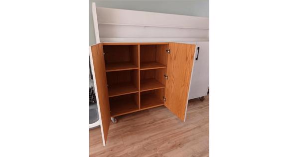 RUIME VERRIJDBARE KAST in Maasbracht - Huis en Inrichting, Kasten en ...