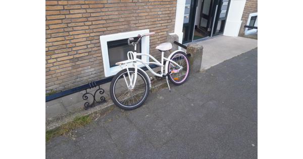 MEISJES FIETS 22 INCH in 's-Gravenhage - Fietsen en Brommers ...