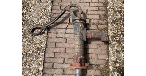 METALEN WATERPOMP in Heilig Landstichting - Tuin en Terras ...